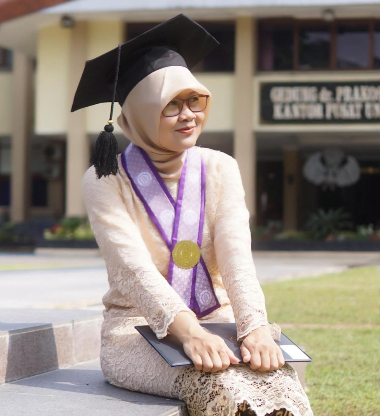 WISUDA S2 TP B ANIK | PDF to Flipbook